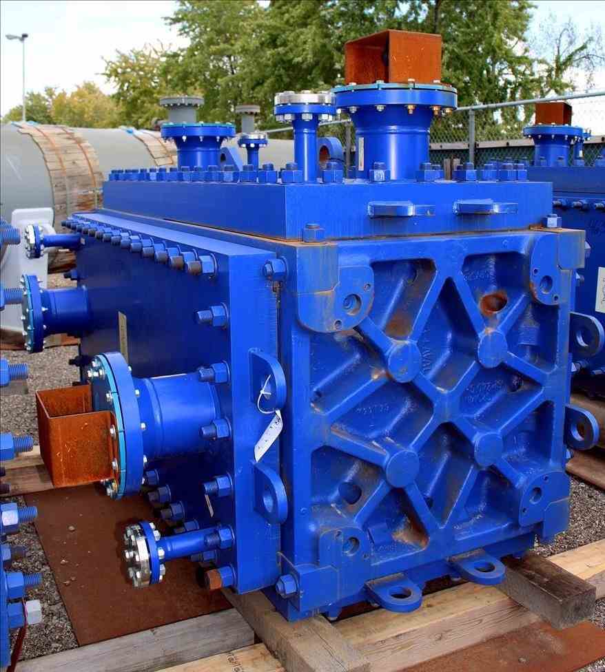 2407.3 Sq Ft Alfa Laval 316L Block Type Heat Exchanger | 11598 | New ...