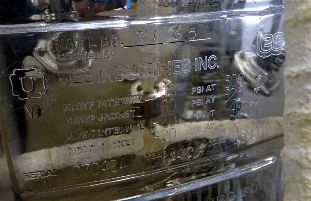 250 Liters Lee Industries Fermenter / Bioreactor | 13440 | New Used and ...