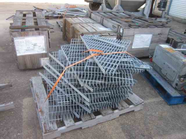 60 " Dia Tricor Metals 304L Stainless Steel Tray Columns | 17968 | New ...