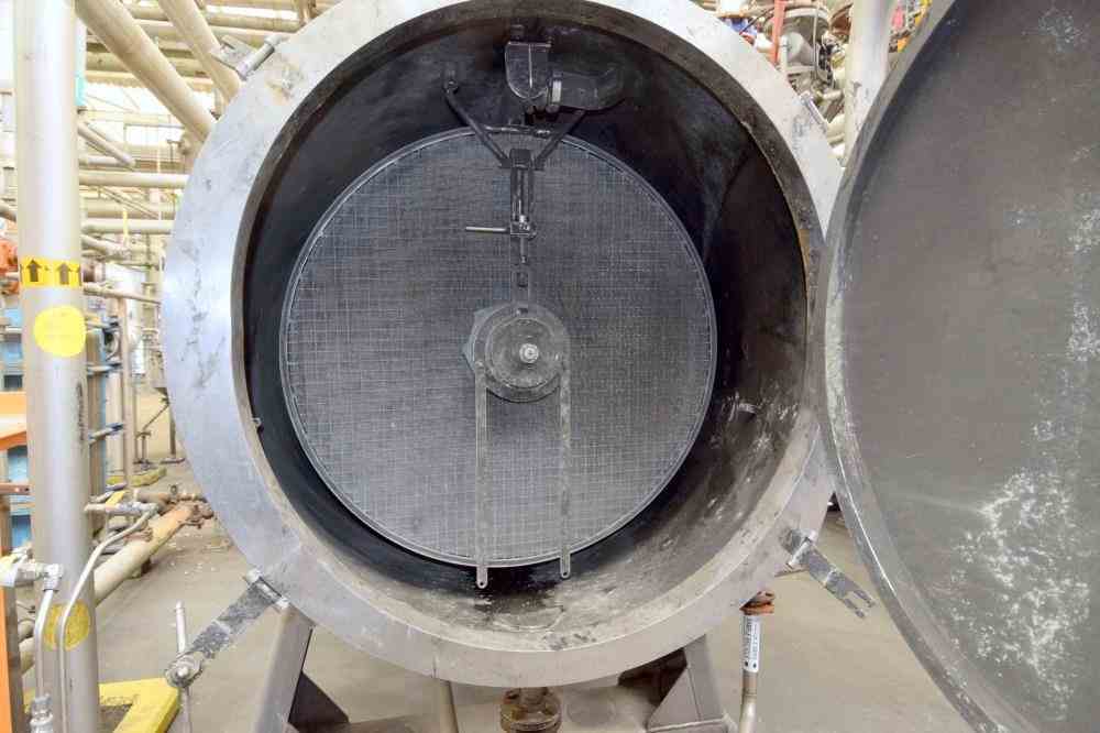 900 Sq Ft LFC Lochem RJWCD 92/1200/44 DC Duplex 2205 SS Pressure Leaf ...