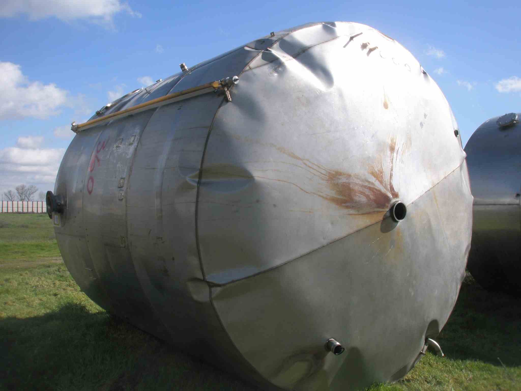 9000 Gal Stainless Steel Tank | 11114 | New Used and Surplus Equipment ...