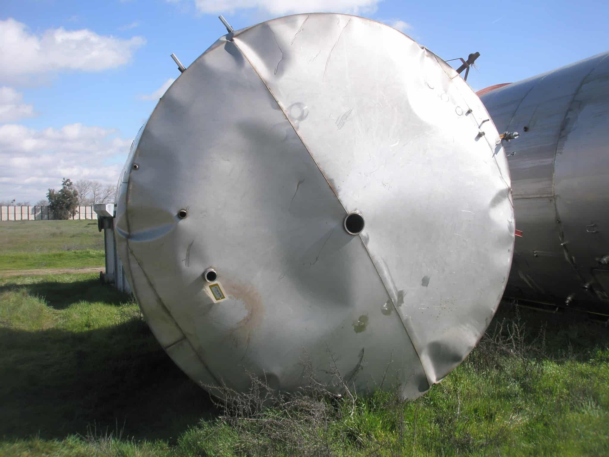 9000 Gal Stainless Steel Tank | 11114 | New Used and Surplus Equipment ...