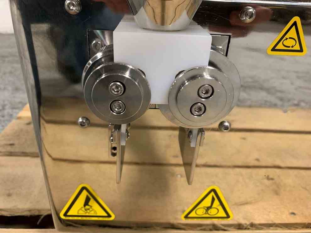 Freund-Vector Corporation TFC-Lab Micro Chilsonator / Roller Compactor ...